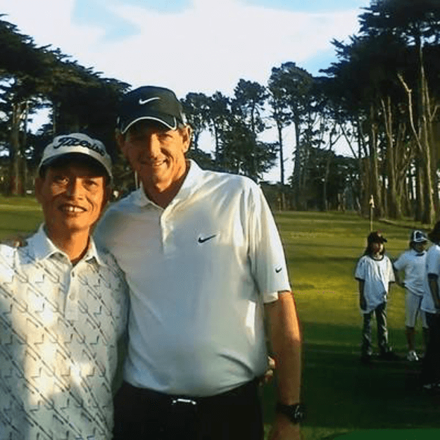 教练简介 – 高尔夫球羅教练